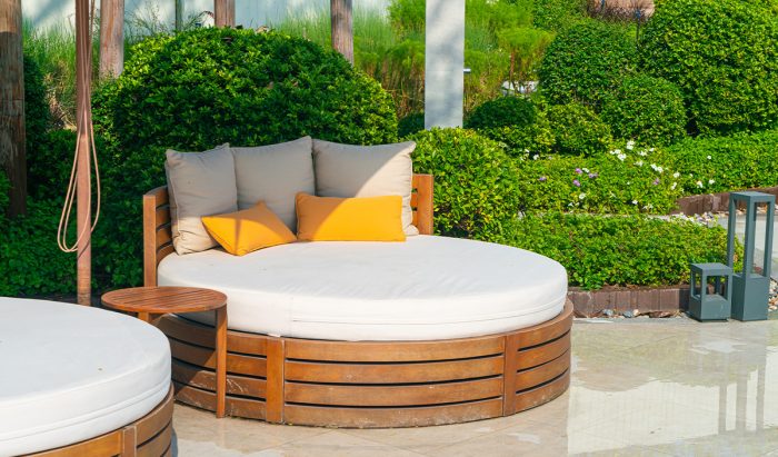 Quel mobilier choisir au bord d'une piscine ? | 4 Pieds déco